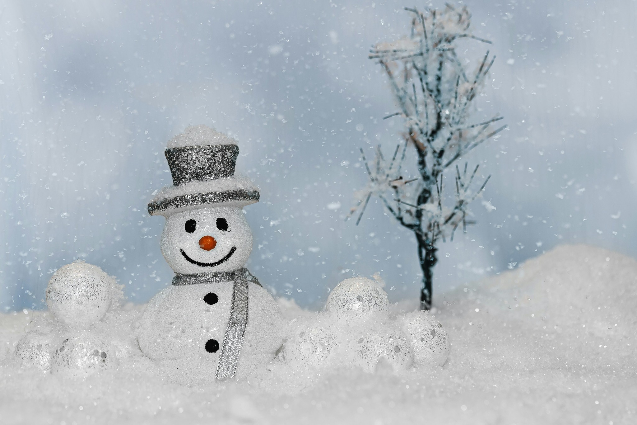 Royal Mint's 2024 Advent Calendar Hides Gold Snowman Coin - Tavex ...